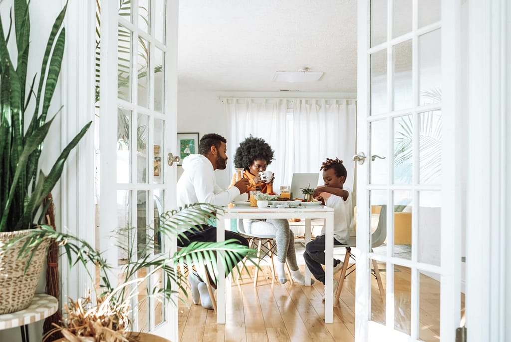 Diferencias entre Familia y Hogar: Comprendiendo su Importancia para el ...